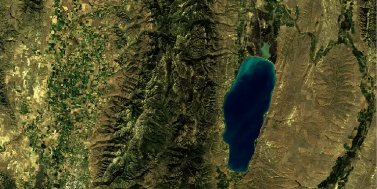 How to Make a False-Color Satellite Image in QGIS – OpenSourceOptions